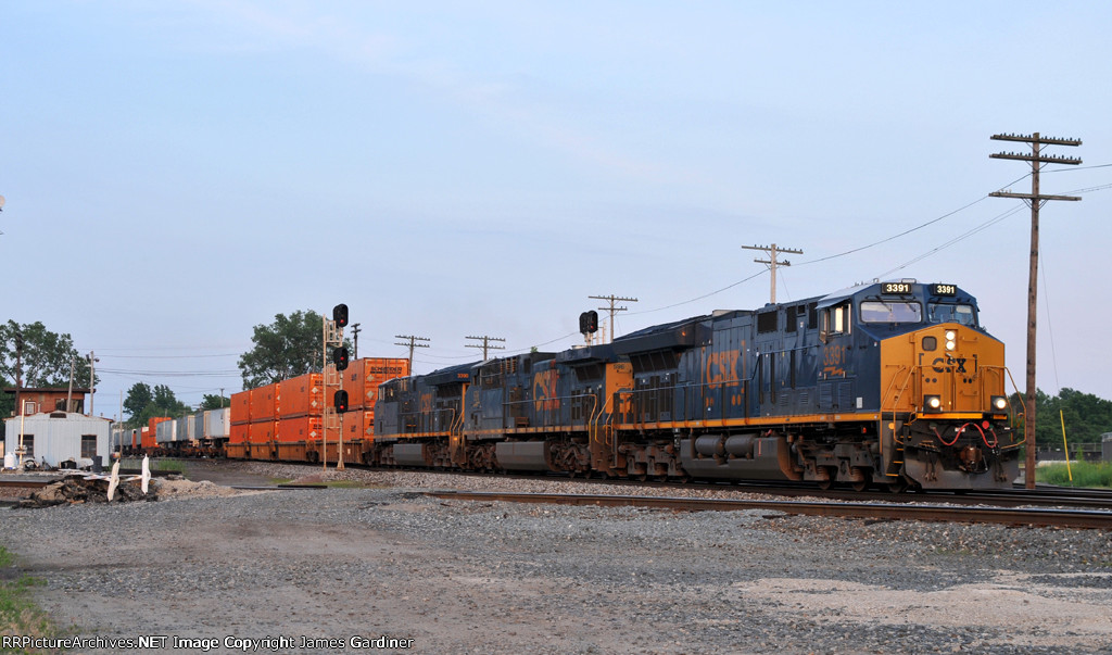 CSX Q017 10